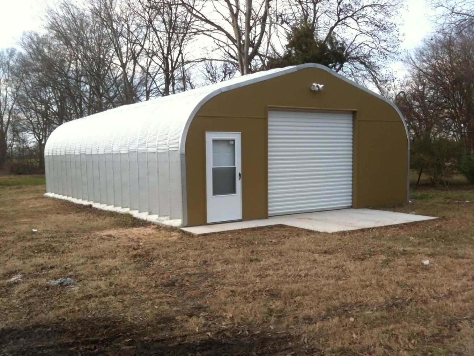 Quonset Hut Homes: Turn a War Construction into a Cottage