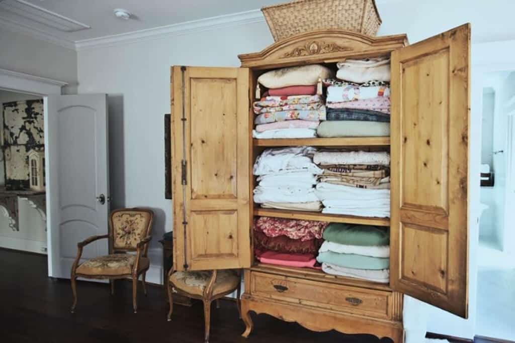 What is an Armoire: Exploring the Versatile Piece of Furniture - HOMIVI